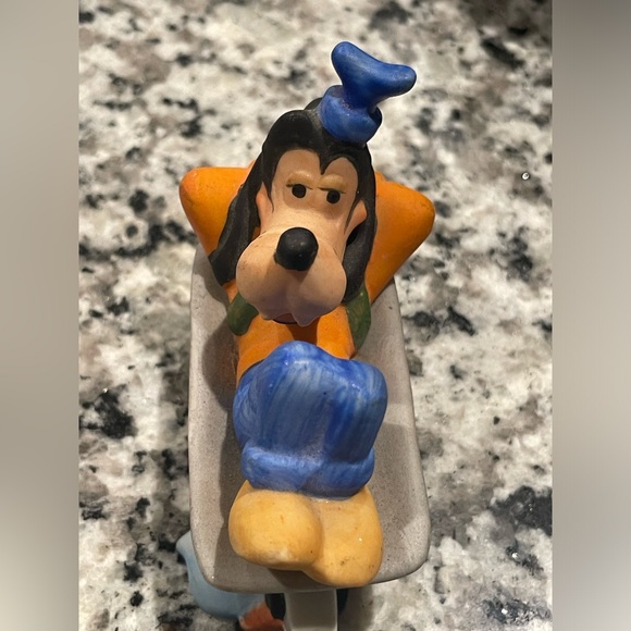 Disney | Art | Vintage Walt Disney Production Goofy Ceramic Figurine ...